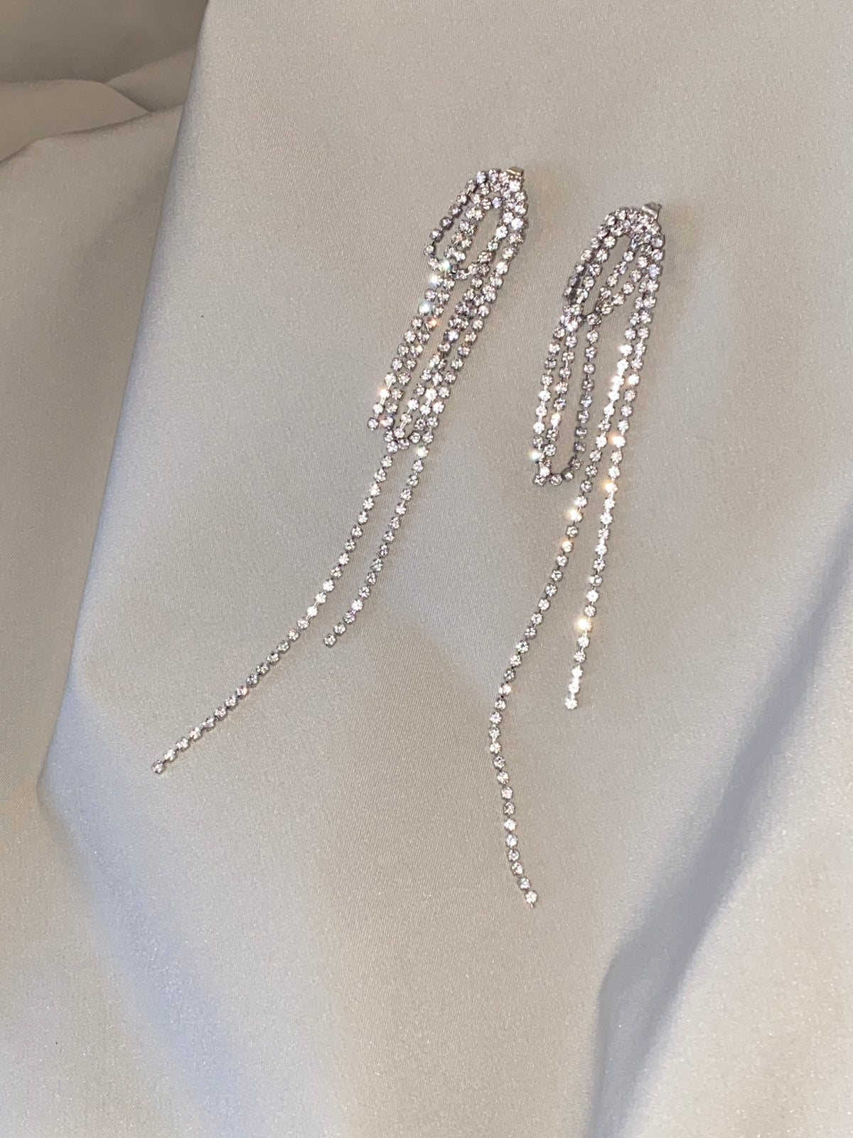 Shiny thread | Histeriaaaaaaa